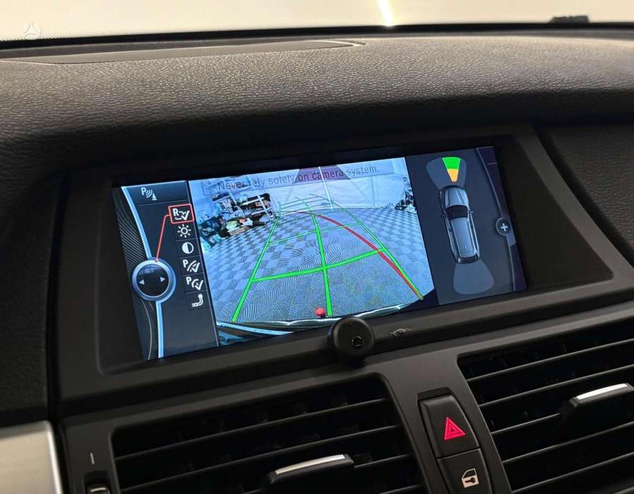 Melns BMW X5 2012 Marijampole, ar dzinēja tilpumu 3.00 L un nobraukumu 262 tūkst. km par 12999 €, foto 12 vietnē AUTOMOTO.COM.LV
