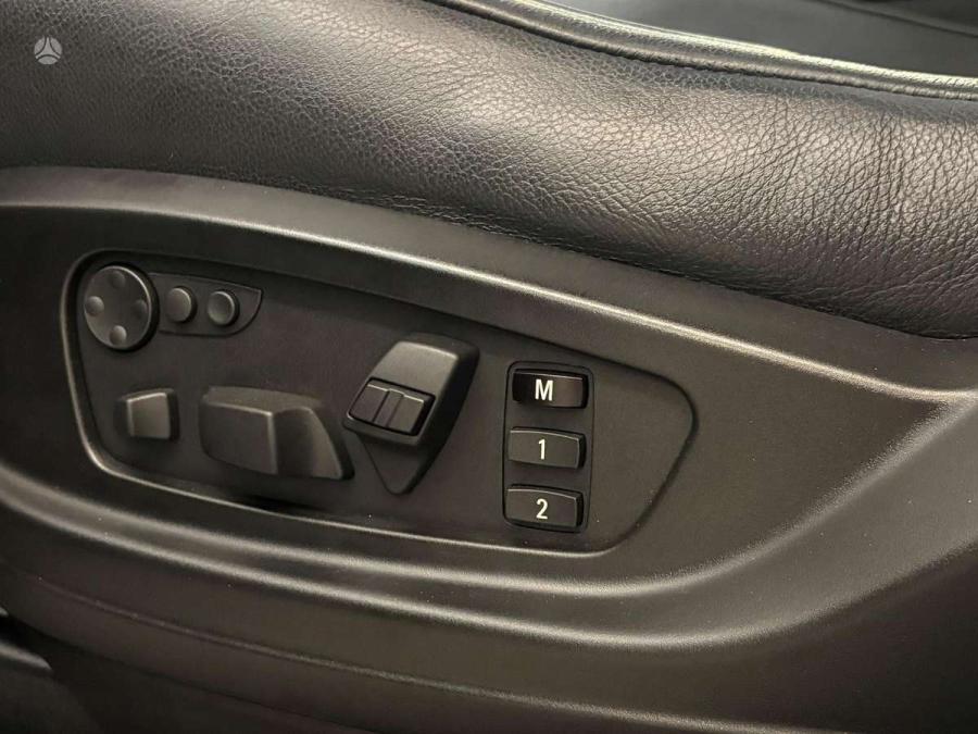 Melns BMW X5 2012 Marijampole, ar dzinēja tilpumu 3.00 L un nobraukumu 262 tūkst. km par 12999 €, foto 30 vietnē AUTOMOTO.COM.LV
