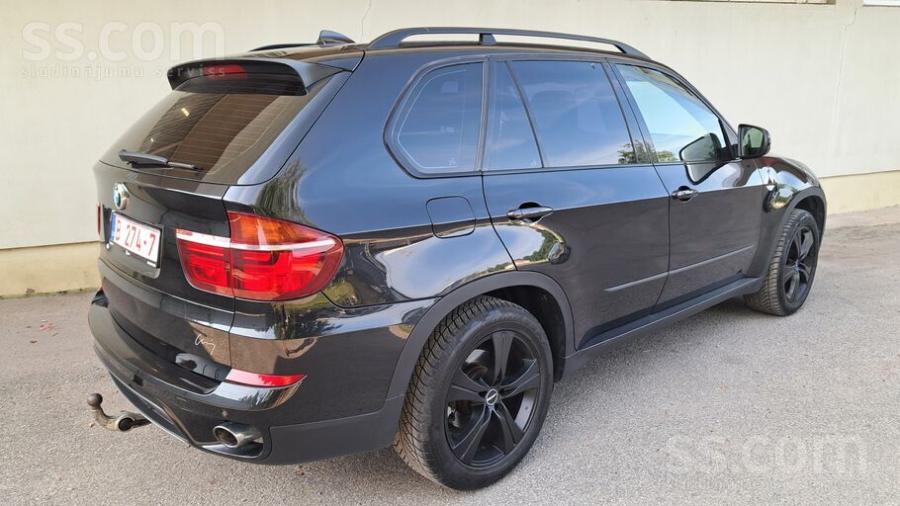 Melns BMW X5 2012 Ogre, ar dzinēja tilpumu 3.00 L un nobraukumu 220 tūkst. km par 11500 €, foto 3 vietnē AUTOMOTO.COM.LV