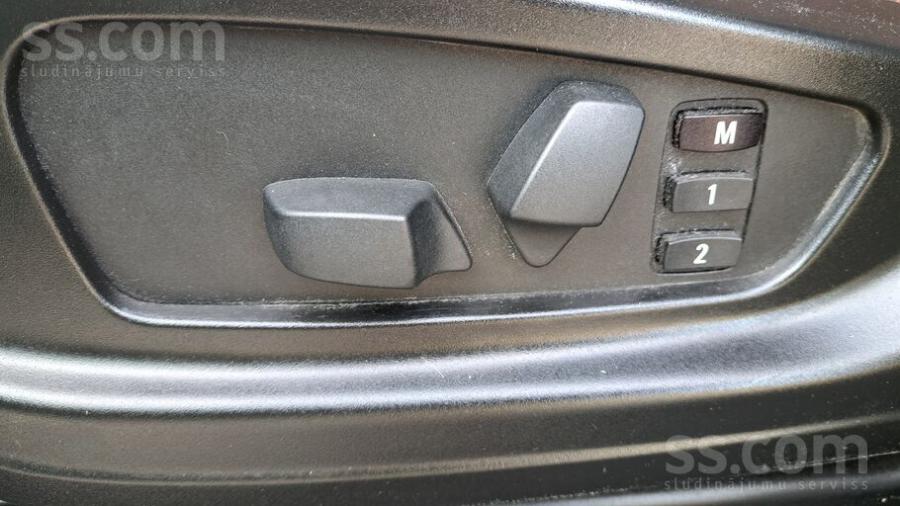 Melns BMW X5 2012 Ogre, ar dzinēja tilpumu 3.00 L un nobraukumu 220 tūkst. km par 11500 €, foto 23 vietnē AUTOMOTO.COM.LV