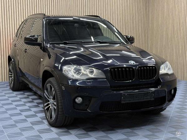 Melns BMW X5 2012 Marijampole, ar dzinēja tilpumu 2.99 L un nobraukumu 285 tūkst. km par 11700 €, foto 1 vietnē AUTOMOTO.COM.LV