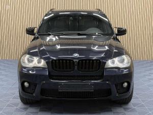 Black BMW X5 2012 in Marijampole, with an engine capacity of 2.99 L and mileage of 285 thousand km for 11700 €, photo 5 on AUTOMOTO.COM.LV