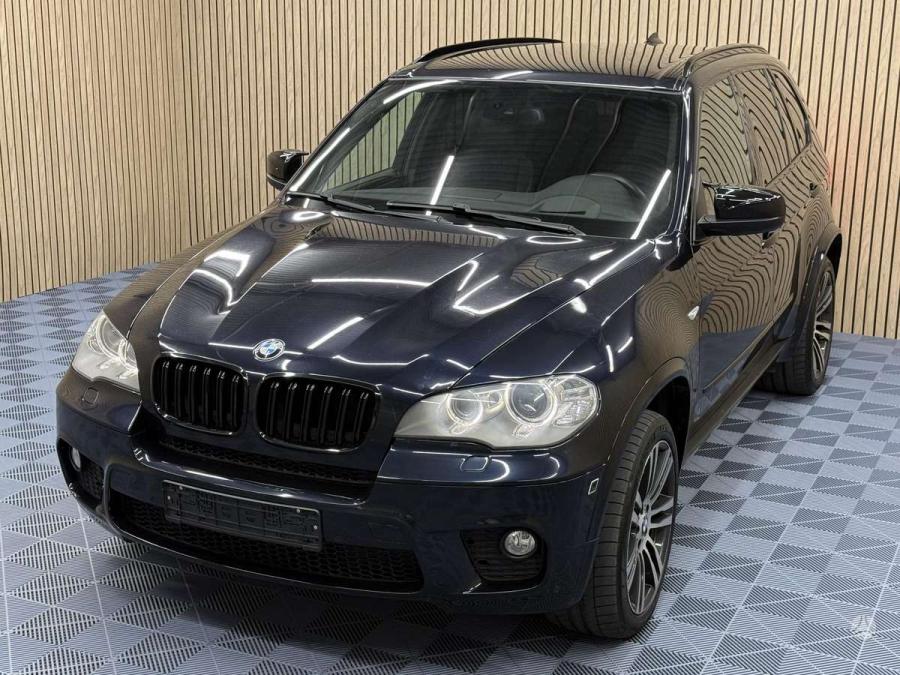 Black BMW X5 2012 in Marijampole, with an engine capacity of 2.99 L and mileage of 285 thousand km for 11700 €, photo 11 on AUTOMOTO.COM.LV