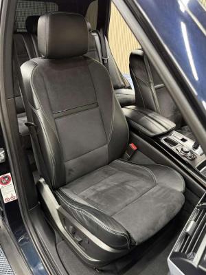 Black BMW X5 2012 in Marijampole, with an engine capacity of 2.99 L and mileage of 285 thousand km for 11700 €, photo 17 on AUTOMOTO.COM.LV