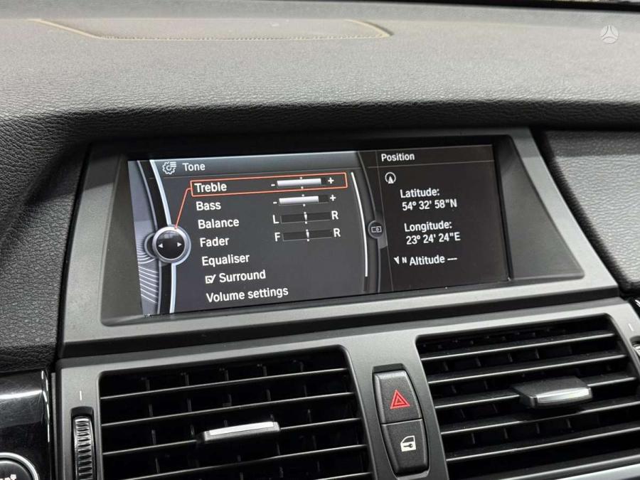 Black BMW X5 2012 in Marijampole, with an engine capacity of 2.99 L and mileage of 285 thousand km for 11700 €, photo 30 on AUTOMOTO.COM.LV