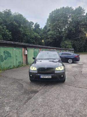 Black BMW X5 2012 in Klaipeda, with an engine capacity of 4.40 L and mileage of 180 thousand km for 8500 €, photo 4 on AUTOMOTO.COM.LV