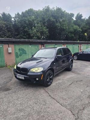 Black BMW X5 2012 in Klaipeda, with an engine capacity of 4.40 L and mileage of 180 thousand km for 8500 €, photo 5 on AUTOMOTO.COM.LV