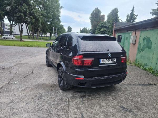 Melns BMW X5 2012 Klaipėda, ar dzinēja tilpumu 4.40 L un nobraukumu 180 tūkst. km par 8500 €, foto 5 vietnē AUTOMOTO.COM.LV