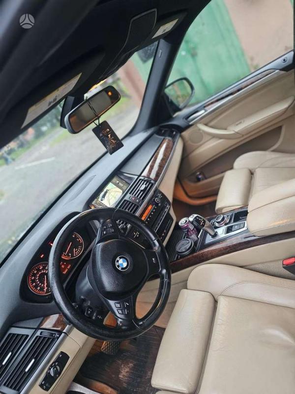 Melns BMW X5 2012 Klaipėda, ar dzinēja tilpumu 4.40 L un nobraukumu 180 tūkst. km par 8500 €, foto 9 vietnē AUTOMOTO.COM.LV