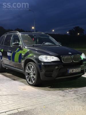 Black BMW X5 2012 in Daugavpils, with an engine capacity of 3.00 L and mileage of 355 thousand km for 11500 €, photo  on AUTOMOTO.COM.LV