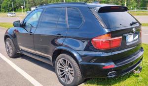 Black BMW X5 2012 in Vilnius, with an engine capacity of 2.99 L and mileage of 269 thousand km for 11850 €, photo 4 on AUTOMOTO.COM.LV