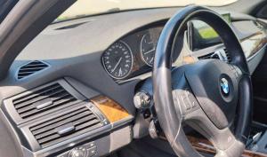 Black BMW X5 2012 in Vilnius, with an engine capacity of 2.99 L and mileage of 269 thousand km for 11850 €, photo 6 on AUTOMOTO.COM.LV