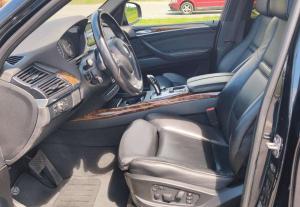 Black BMW X5 2012 in Vilnius, with an engine capacity of 2.99 L and mileage of 269 thousand km for 11850 €, photo 11 on AUTOMOTO.COM.LV