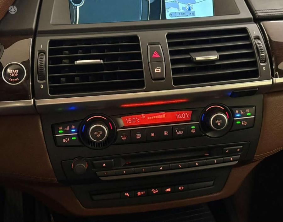 Melns BMW X5 2012 Marijampole, ar dzinēja tilpumu 2.99 L un nobraukumu 237 tūkst. km par 12999 €, foto 11 vietnē AUTOMOTO.COM.LV