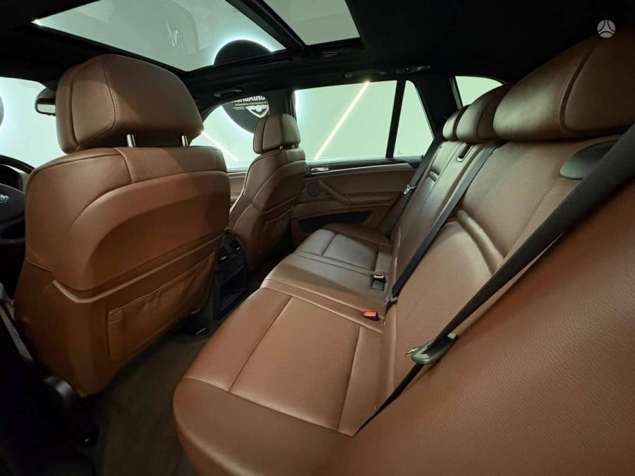 Melns BMW X5 2012 Marijampole, ar dzinēja tilpumu 2.99 L un nobraukumu 237 tūkst. km par 12999 €, foto 18 vietnē AUTOMOTO.COM.LV