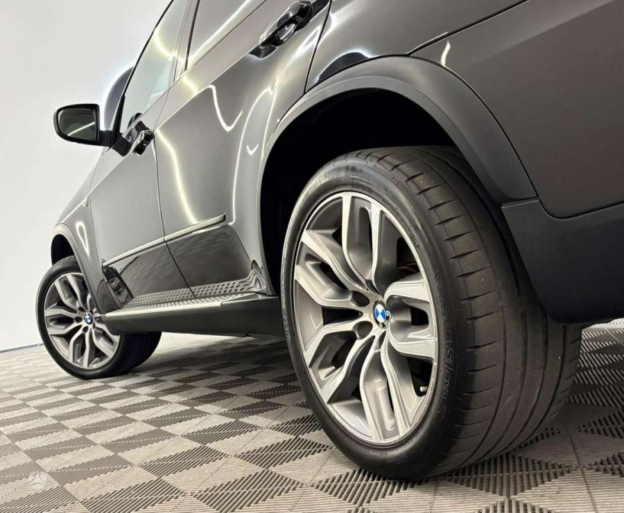 Melns BMW X5 2012 Marijampole, ar dzinēja tilpumu 2.99 L un nobraukumu 237 tūkst. km par 12999 €, foto 19 vietnē AUTOMOTO.COM.LV