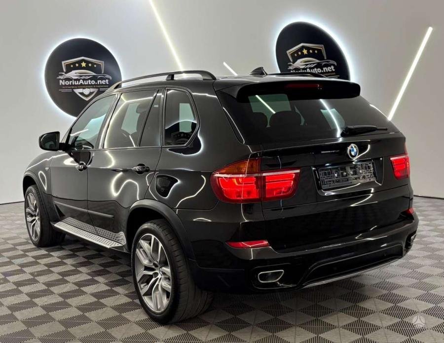 Melns BMW X5 2012 Marijampole, ar dzinēja tilpumu 2.99 L un nobraukumu 237 tūkst. km par 12999 €, foto 23 vietnē AUTOMOTO.COM.LV