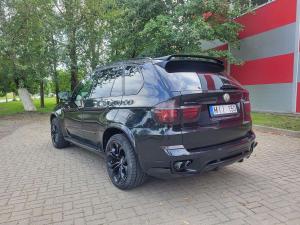 Black BMW X5 2012 in Siauliai, with an engine capacity of 4.40 L and mileage of 208 thousand km for 12500 €, photo 8 on AUTOMOTO.COM.LV