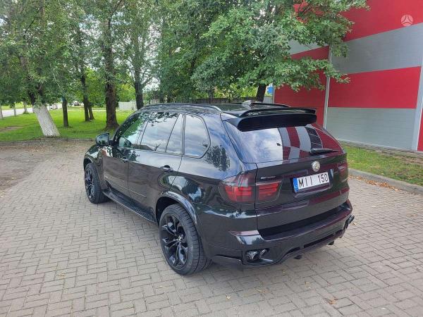 Black BMW X5 2012 in Siauliai, with an engine capacity of 4.40 L and mileage of 208 thousand km for 12500 €, photo 8 on AUTOMOTO.COM.LV