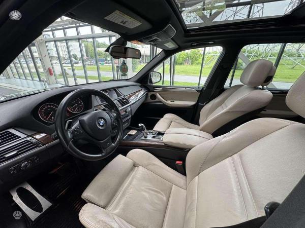 Черный БМВ Х5 2012 в Каунас, объемом двигателя 2.98 л и пробегом 260 тыс. км за 9500 €, фото 5 на AUTOMOTO.COM.LV