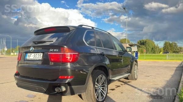 Black BMW X5 2012 in Riga, with an engine capacity of 3.00 L and mileage of 0 thousand km for 12700 €, photo 7 on AUTOMOTO.COM.LV