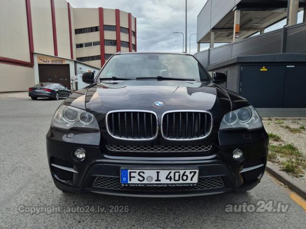Melns BMW X5 2012 Tallina, ar dzinēja tilpumu 3.00 L un nobraukumu 164 tūkst. km par 14900 €, foto 3 vietnē AUTOMOTO.COM.LV