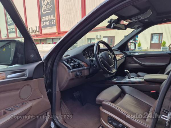 Melns BMW X5 2012 Tallina, ar dzinēja tilpumu 3.00 L un nobraukumu 164 tūkst. km par 14900 €, foto 9 vietnē AUTOMOTO.COM.LV