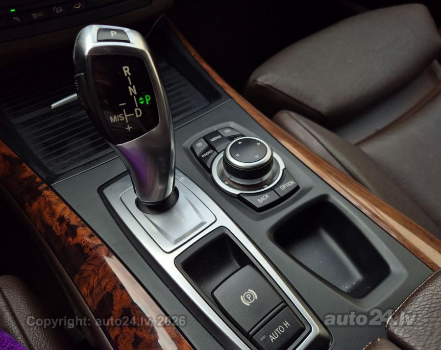Melns BMW X5 2012 Tallina, ar dzinēja tilpumu 3.00 L un nobraukumu 164 tūkst. km par 14900 €, foto 17 vietnē AUTOMOTO.COM.LV