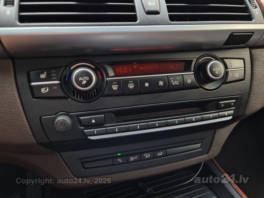 Melns BMW X5 2012 Tallina, ar dzinēja tilpumu 3.00 L un nobraukumu 164 tūkst. km par 14900 €, foto 22 vietnē AUTOMOTO.COM.LV