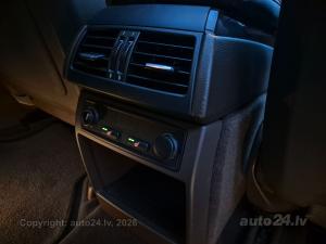 Melns BMW X5 2012 Tallina, ar dzinēja tilpumu 3.00 L un nobraukumu 164 tūkst. km par 14900 €, foto 23 vietnē AUTOMOTO.COM.LV