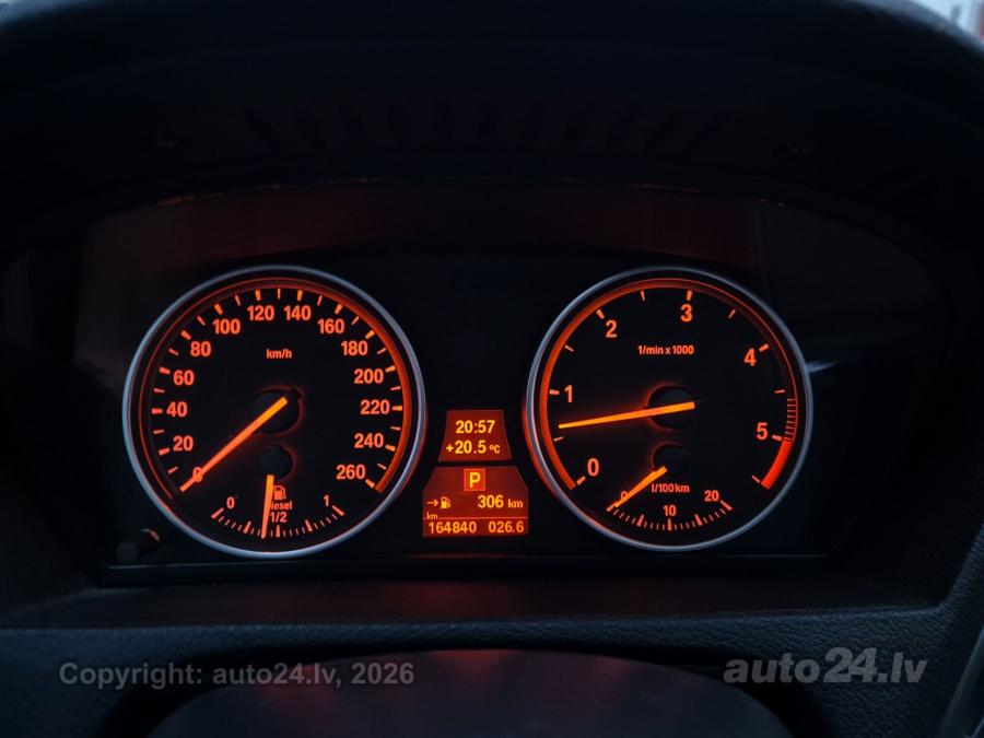 Melns BMW X5 2012 Tallina, ar dzinēja tilpumu 3.00 L un nobraukumu 164 tūkst. km par 14900 €, foto 24 vietnē AUTOMOTO.COM.LV