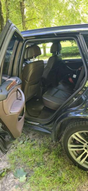 Black BMW X5 2012 in Vilnius, with an engine capacity of 2.99 L and mileage of 234 thousand km for 11500 €, photo 9 on AUTOMOTO.COM.LV