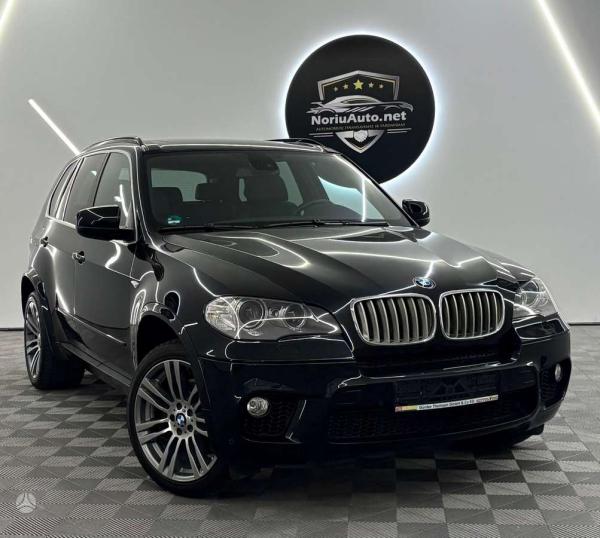 Black BMW X5 2012 in Marijampole, with an engine capacity of 3.00 L and mileage of 262 thousand km for 12900 €, photo 1 on AUTOMOTO.COM.LV