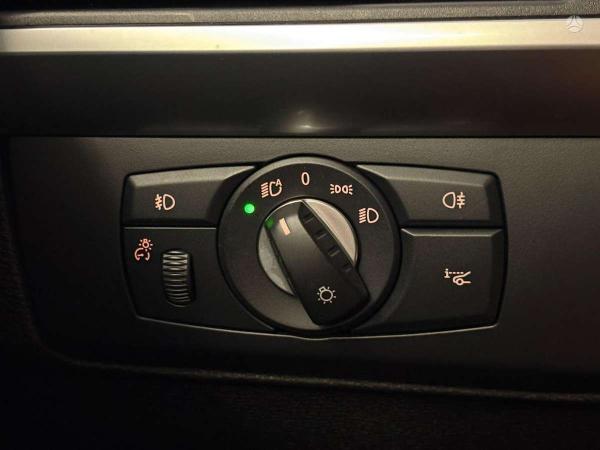 Black BMW X5 2012 in Marijampole, with an engine capacity of 3.00 L and mileage of 262 thousand km for 12900 €, photo 6 on AUTOMOTO.COM.LV