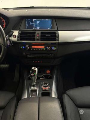 Melns BMW X5 2012 Marijampole, ar dzinēja tilpumu 3.00 L un nobraukumu 262 tūkst. km par 12900 €, foto 22 vietnē AUTOMOTO.COM.LV