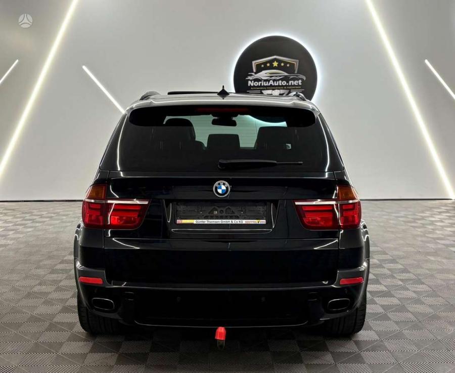 Melns BMW X5 2012 Marijampole, ar dzinēja tilpumu 3.00 L un nobraukumu 262 tūkst. km par 12900 €, foto 30 vietnē AUTOMOTO.COM.LV