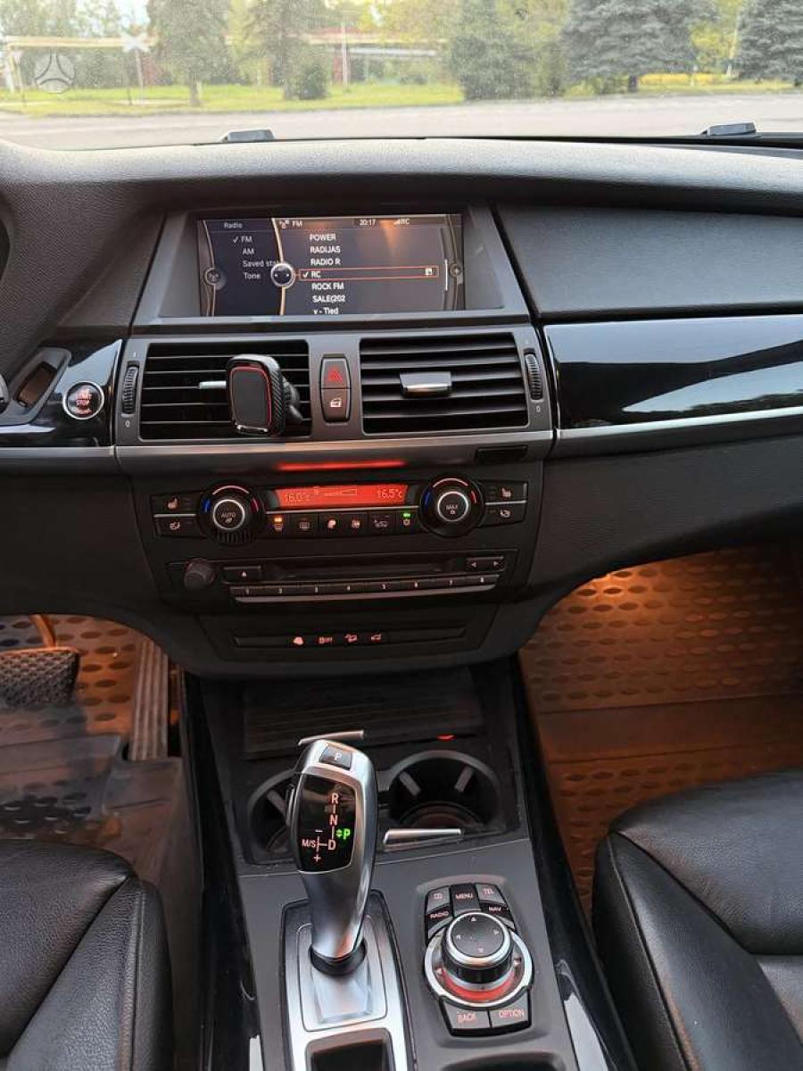 Melns BMW X5 2012 Elektrėnai, ar dzinēja tilpumu 2.99 L un nobraukumu 330 tūkst. km par 10900 €, foto 11 vietnē AUTOMOTO.COM.LV