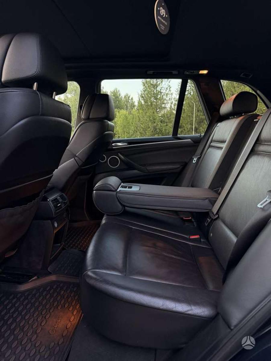 Melns BMW X5 2012 Elektrėnai, ar dzinēja tilpumu 2.99 L un nobraukumu 330 tūkst. km par 10900 €, foto 15 vietnē AUTOMOTO.COM.LV