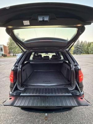 Melns BMW X5 2012 Elektrėnai, ar dzinēja tilpumu 2.99 L un nobraukumu 330 tūkst. km par 10900 €, foto 17 vietnē AUTOMOTO.COM.LV
