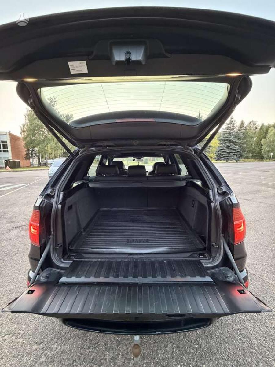 Melns BMW X5 2012 Elektrėnai, ar dzinēja tilpumu 2.99 L un nobraukumu 330 tūkst. km par 10900 €, foto 17 vietnē AUTOMOTO.COM.LV