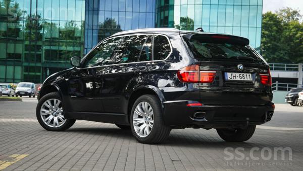 Melns BMW X5 2012 Rīga, ar dzinēja tilpumu 3.00 L un nobraukumu 358 tūkst. km par 9950 €, foto 8 vietnē AUTOMOTO.COM.LV
