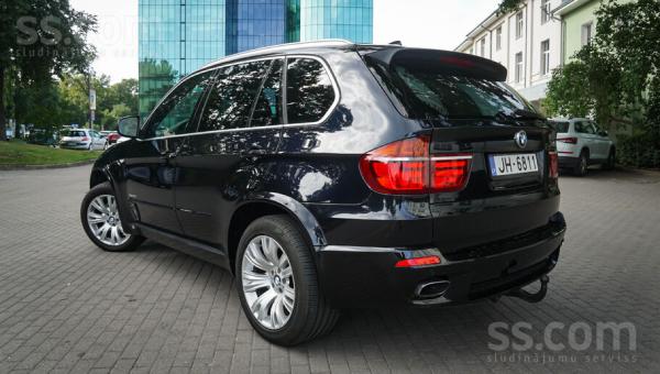 Melns BMW X5 2012 Rīga, ar dzinēja tilpumu 3.00 L un nobraukumu 358 tūkst. km par 9950 €, foto 9 vietnē AUTOMOTO.COM.LV