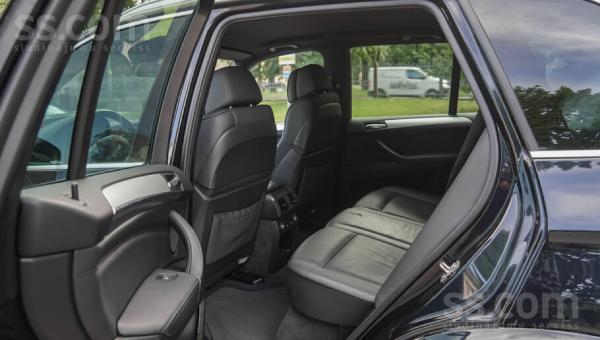 Melns BMW X5 2012 Rīga, ar dzinēja tilpumu 3.00 L un nobraukumu 358 tūkst. km par 9950 €, foto 11 vietnē AUTOMOTO.COM.LV