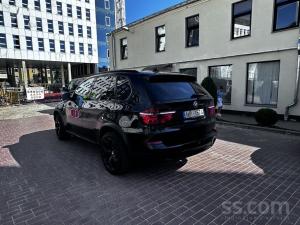Черный БМВ Х5 2012 в Рига, объемом двигателя 3.00 л и пробегом 400 тыс. км за 10700 €, фото 5 на AUTOMOTO.COM.LV