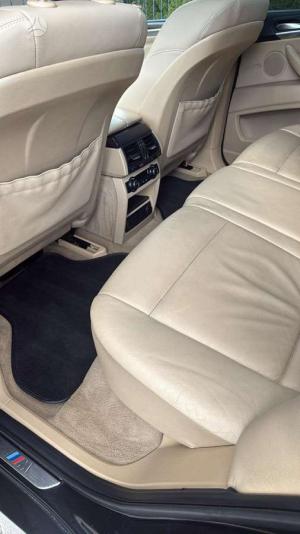 Melns BMW X5 2012 Klaipėda, ar dzinēja tilpumu 3.00 L un nobraukumu 209 tūkst. km par 10500 €, foto 12 vietnē AUTOMOTO.COM.LV