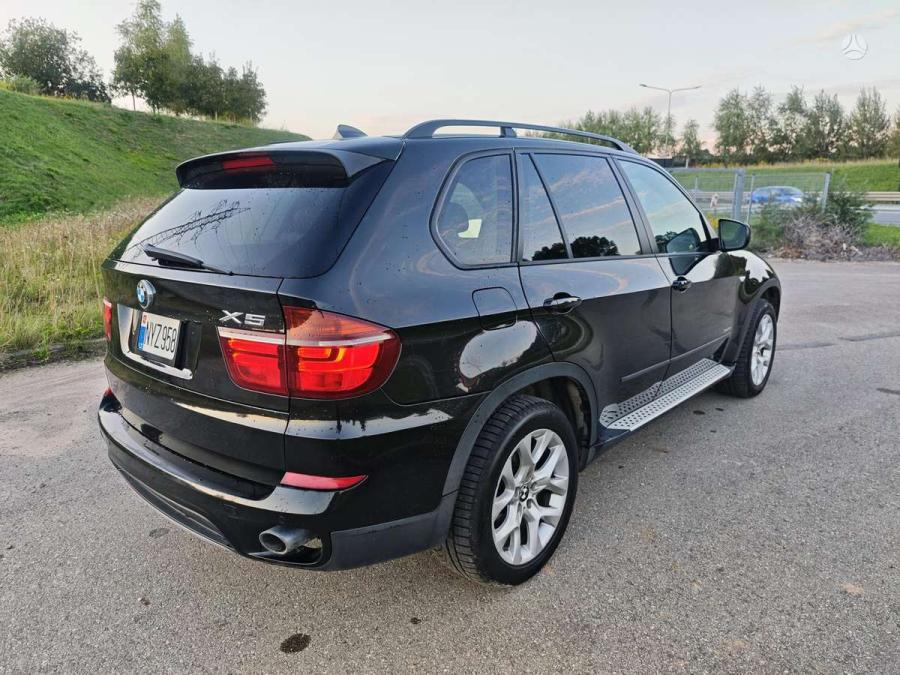 Melns BMW X5 2012 Viļņa, ar dzinēja tilpumu 2.98 L un nobraukumu 252 tūkst. km par 5100 €, foto 8 vietnē AUTOMOTO.COM.LV