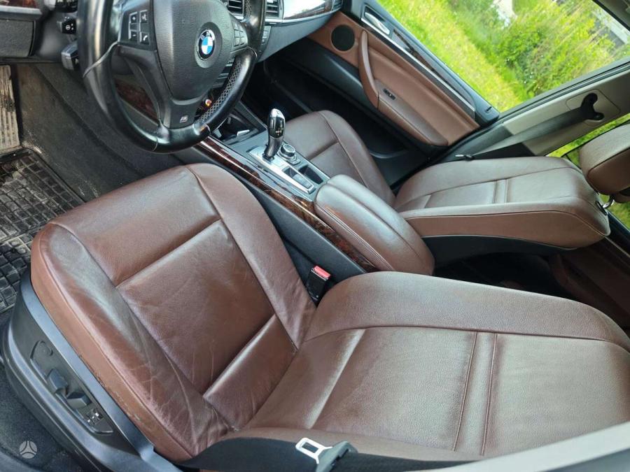Melns BMW X5 2012 Viļņa, ar dzinēja tilpumu 2.98 L un nobraukumu 252 tūkst. km par 5100 €, foto 12 vietnē AUTOMOTO.COM.LV