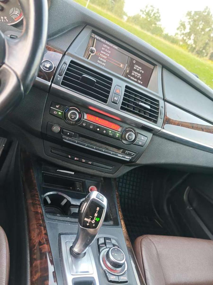 Melns BMW X5 2012 Viļņa, ar dzinēja tilpumu 2.98 L un nobraukumu 252 tūkst. km par 5100 €, foto 13 vietnē AUTOMOTO.COM.LV