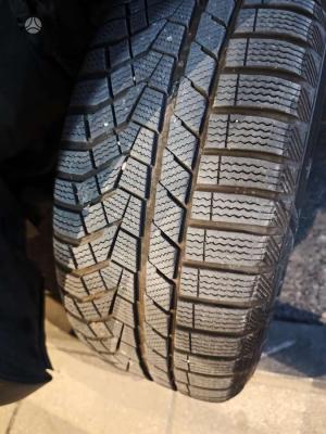 Melns BMW X5 2012 Viļņa, ar dzinēja tilpumu 2.98 L un nobraukumu 252 tūkst. km par 5100 €, foto 24 vietnē AUTOMOTO.COM.LV