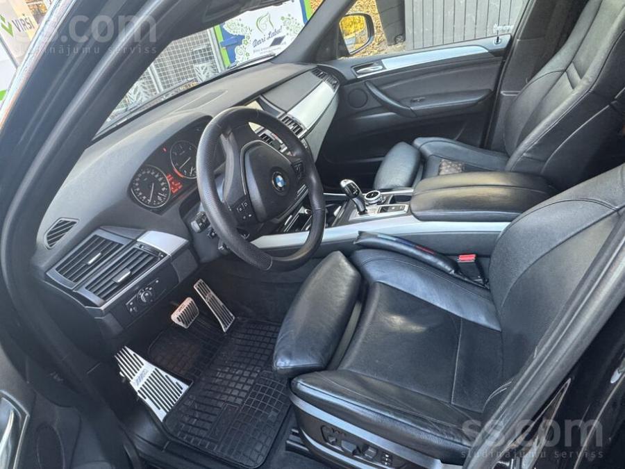 Melns BMW X5 2012 Rīga, ar dzinēja tilpumu 3.00 L un nobraukumu 400 tūkst. km par 9100 €, foto 3 vietnē AUTOMOTO.COM.LV